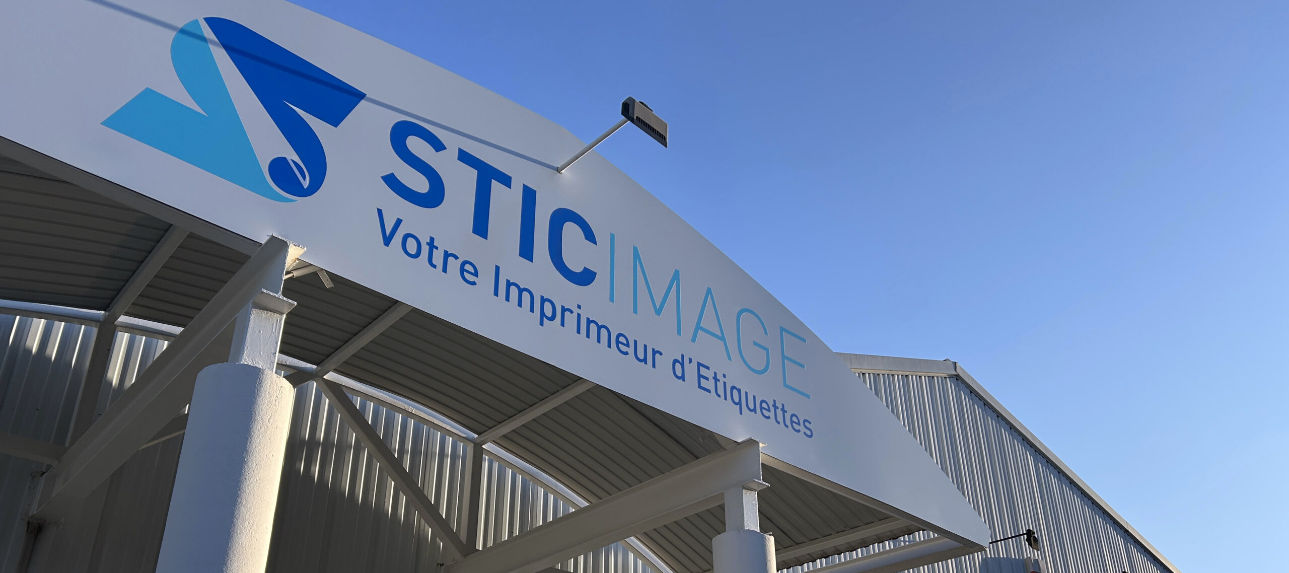 Stic Image เลือกAeroLED เพื่อความยั่งยืนความเร็วความเรียบง่ายและการประหยัด